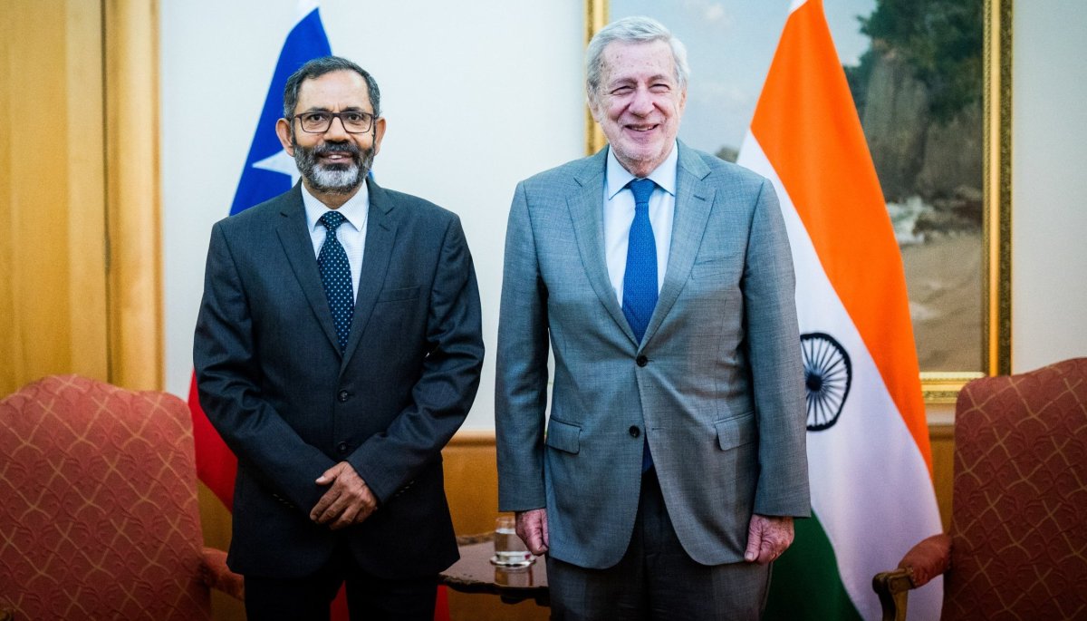 Canciller recibe en audiencia al embajador de la India en Chile ...